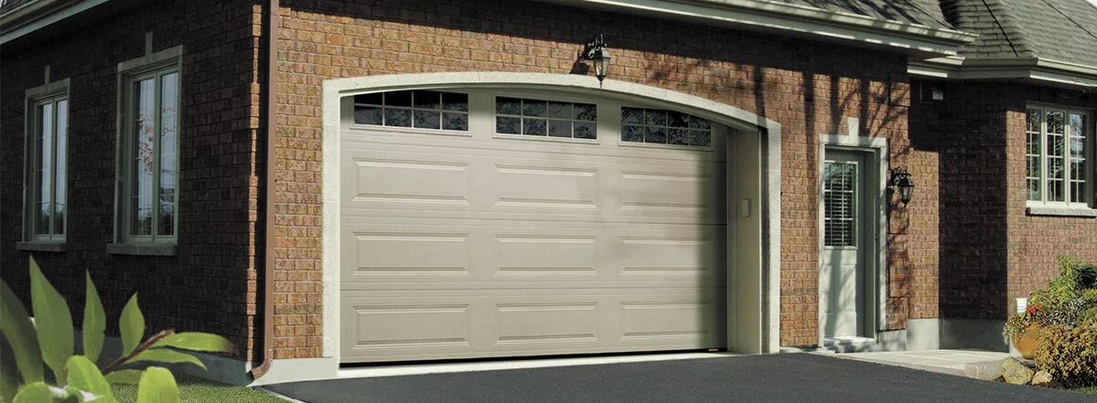 Garage doors in Windsor, ON | Dor-Co Garage Doors